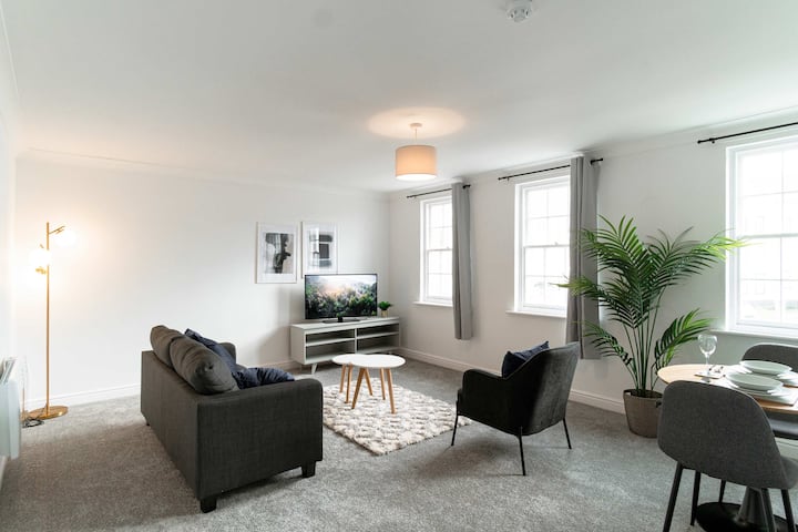 Modern 1 Bed Harbour-side Apartment In Whitehaven - Whitehaven Beach