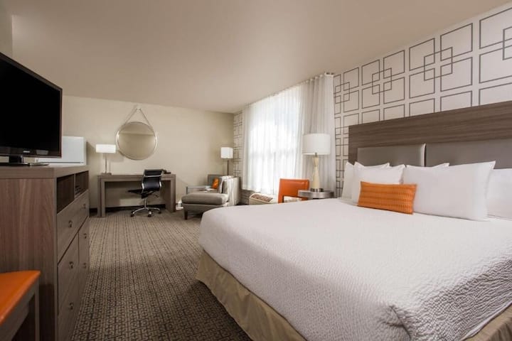 King Stay W/ Free Parking Near Sf Outlet Outlets - Livermore, CA