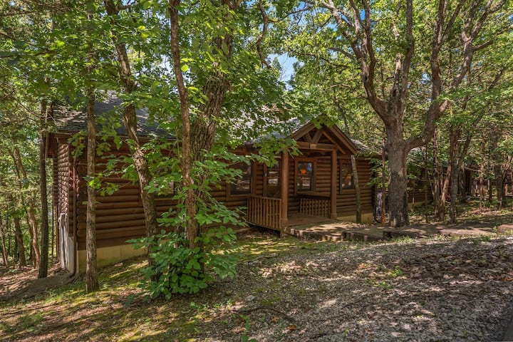 2 Master Suites-stunning Decor - 150 Acres, Indoor - 