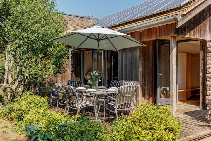 Underhill - Pet Friendly Holiday Home Near Coast - Swanage