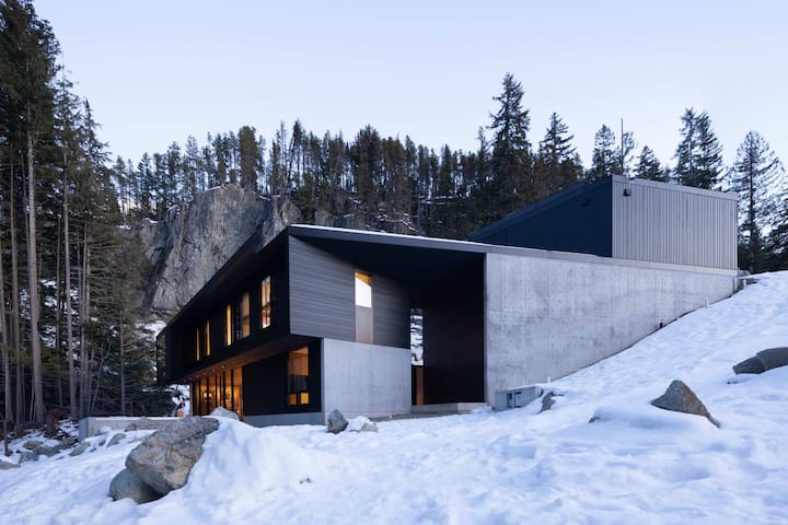 The Wedge By Boutique - ウィスラー