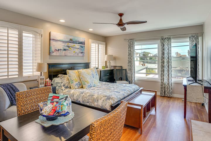 Surf City Getaway - Walk To Sand! - Huntington Beach, CA