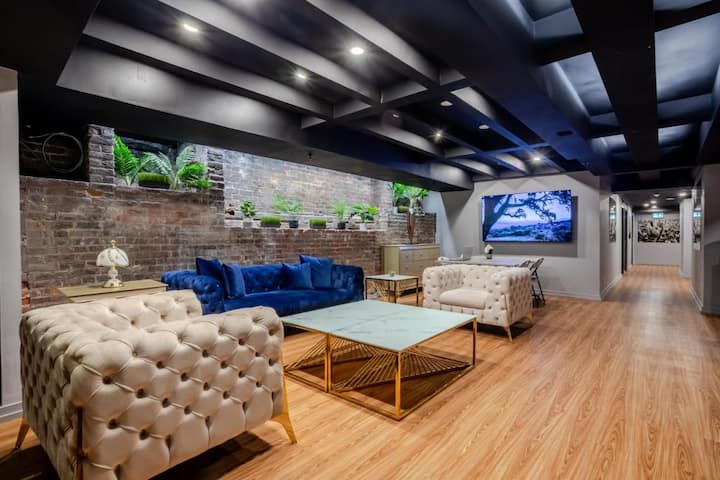 Quad Queen – Central Montreal - 蒙特婁