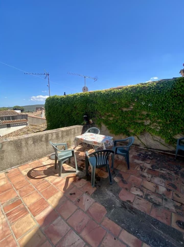 Maison Ancien Café Avec Terrasse Sur Le Toit - Lagrasse