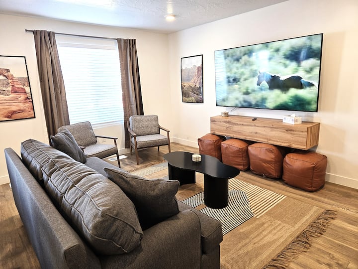 Cedar City Getaway – Modern Comfort, Family Ready - Cedar City, UT