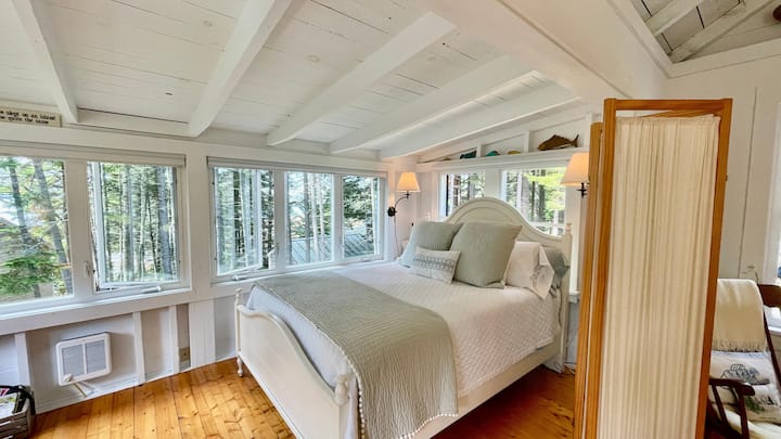 Whispering Spruces; Cozy Studio With Queen Bed & W - Vinalhaven