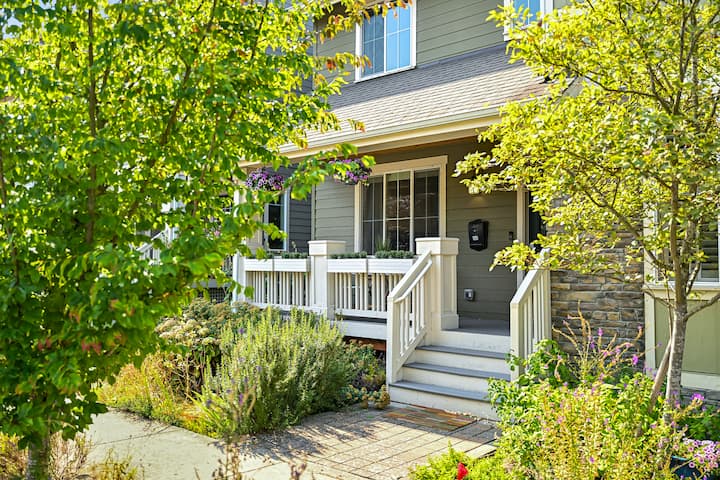 Cozy Fountain District Townhouse By Gather W/ - Bellingham, WA