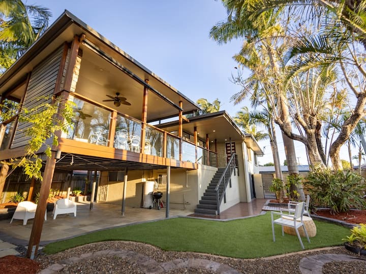 Tropical Tranquility | Spacious Family Leafy Oasis - Brisbane