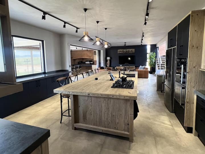 Four Bedroom Holiday Home - Dullstroom