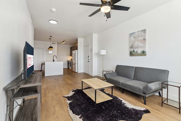 Cozysuites Glendale – Westgate Escape W/ Pool 05 - Sun City, AZ