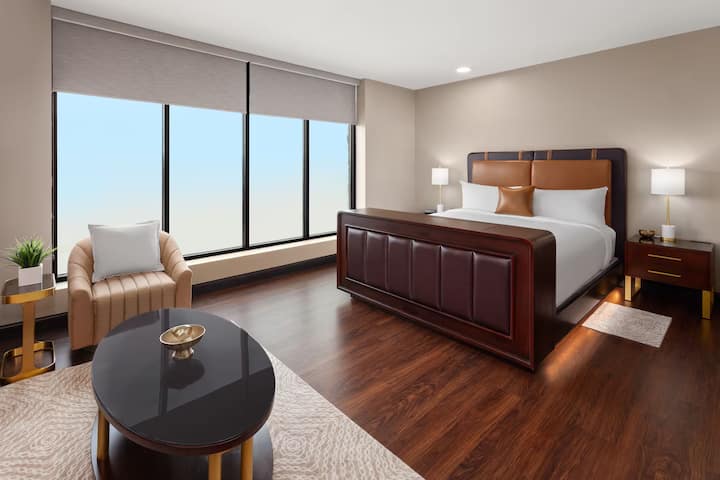 Legacy Hotel | Studio Suite | Near Amusement Park - Green Bay, WI