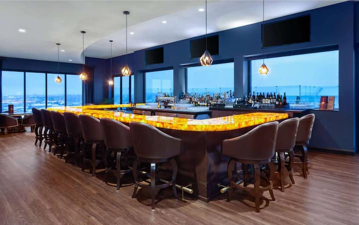 Studio Suite | Legacy Hotel | Pets Are Welcome - Green Bay, WI