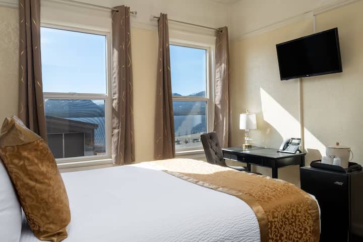 2 Queen Rooms | Gilmore Hotel | Downtown Access - Ketchikan, AK