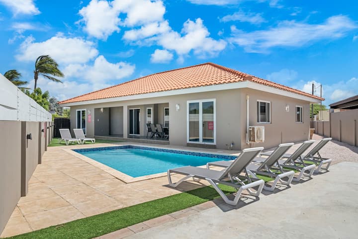 Private Pool! 3-min To The Beach - Aruba