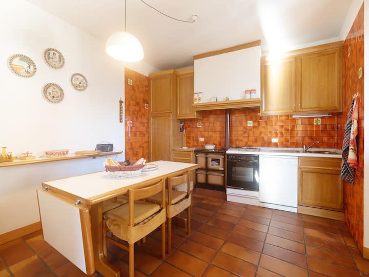 Château Dans Les Nuages ; Une Maison De Vacances - Pinzolo