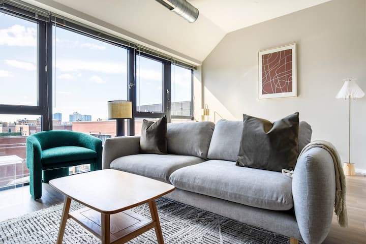 Blueground | Old Town, Rooftop, Nr Lincoln Park - Chicago, IL