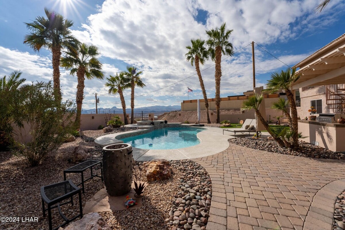 Desert Oasis Retreat - Airbnb