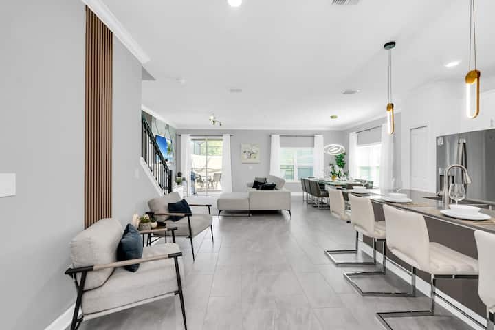 Luxury Disney Home W/ Pool, Grill & Themed Rooms - Kissimmee