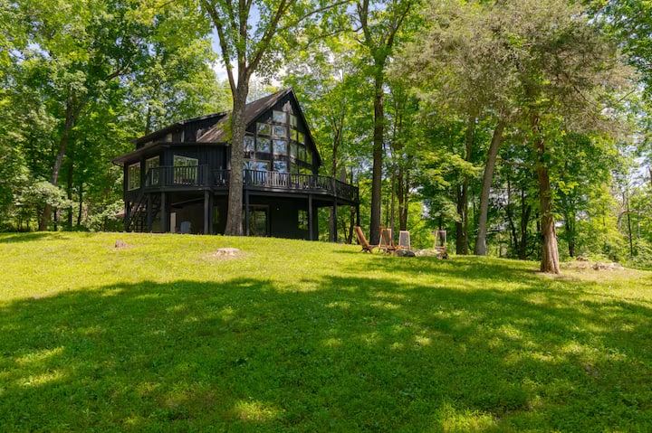 Rhinebeck Chalet: Modern Stylish Retreat - Rhinebeck, NY