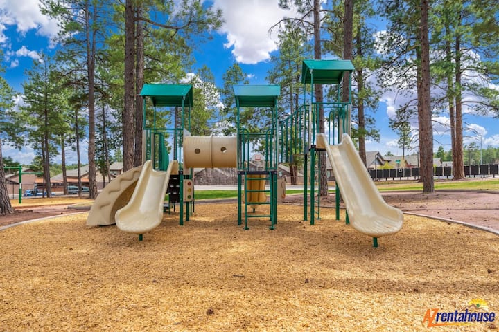 Pine Paradise+5bedroom+gamrm+firepit+primelocation - Flagstaff, AZ