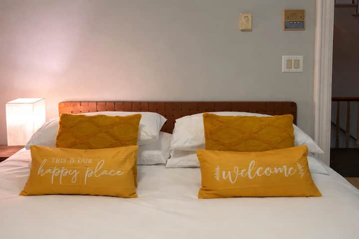 Warm, Welcoming Studio Close To Everything - Boston, MA