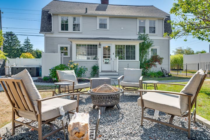 2 Mi To Beach: Getaway W/ Hot Tub In Wells! - Wells, ME