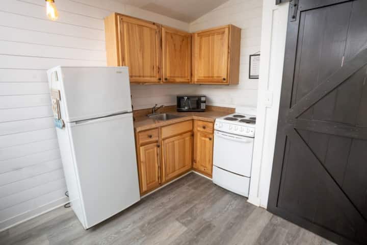 Lakeside Cabin #7 1 Bedroom - West Point Lake