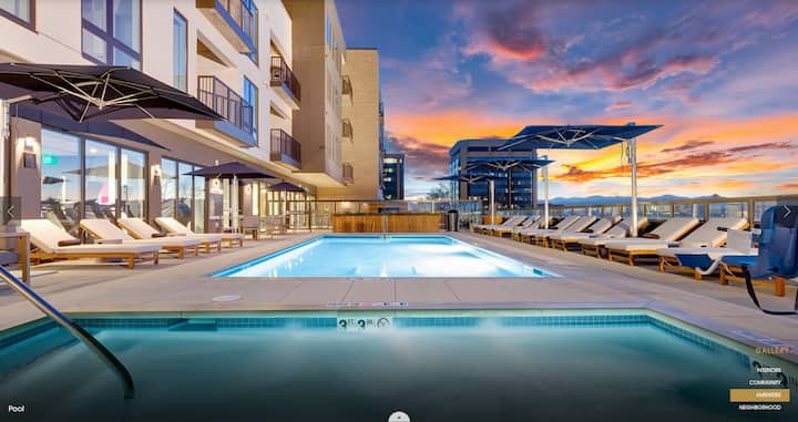 Luxury Penthouse W/ Rooftop Pool & 9ft Pool Table - Coors Field - Denver