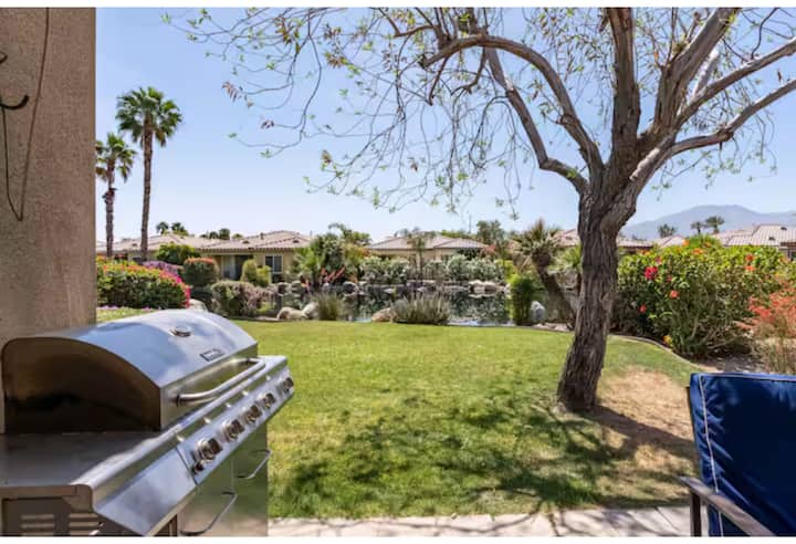 Lakefront 3br Indio Retreat With Backyard & Games - Indio
