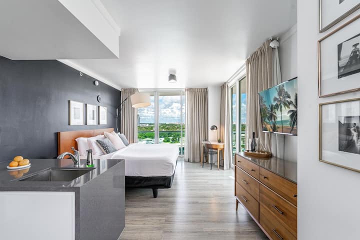 Modern Grove Studio | Parking & Washer/dryer Incl. - Miami