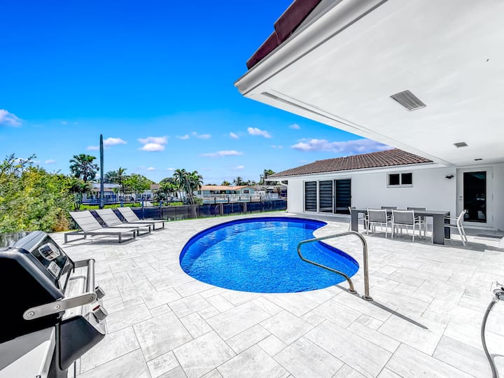 Pool+waterfront! Close To Beach & Restaurants! - Fort Lauderdale, FL
