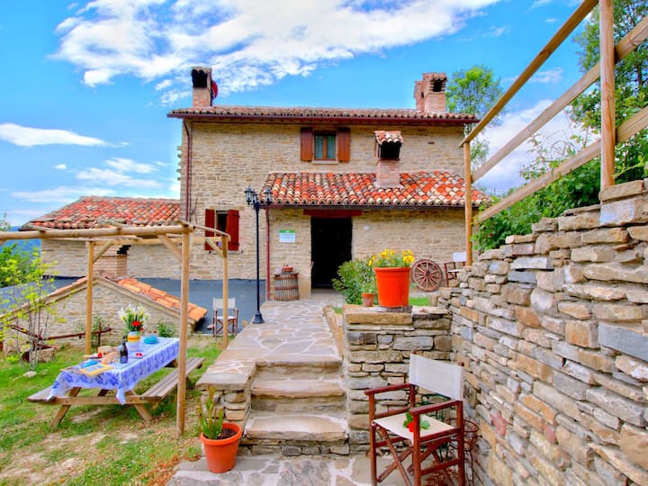 Ferme à Marche Avec Piscine Et Vue - Lunano
