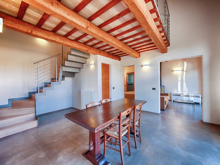 Séjour Dans Un Hameau Caché Avec Piscine - Lunano