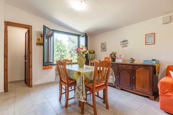 Chia Pool, 5 Rooms Per 12 People - Islas de Cerdeña