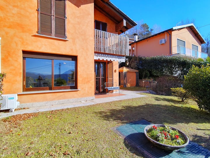 Maison à Luino Avec Jardin Et Vue Sur La Ville - Luino