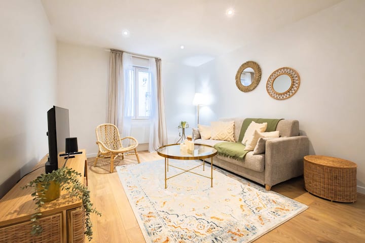 Duplex Terrasse - Proche De Paris 6 Pers - Porte de Paris, Saint-Denis