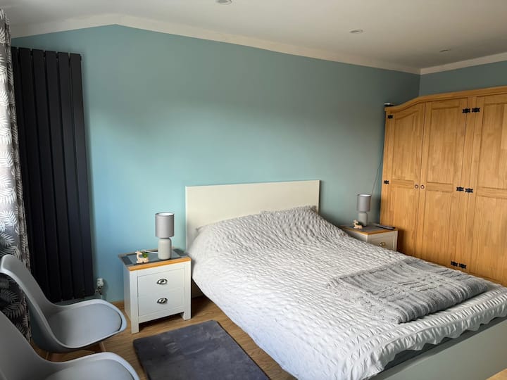 Cozy Studio In Birmingham, Kingstanding - The Royal Town of Sutton Coldfield