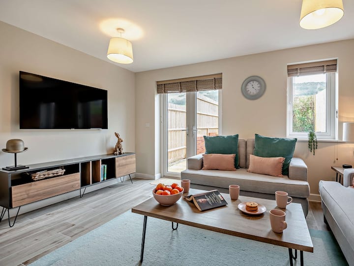 2 Bed In West Lulworth (94520) - West Lulworth