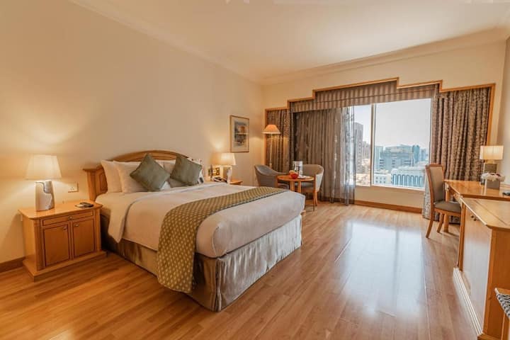 Modern Room With Breakfast Near Capital Garden - Abu Dhabi