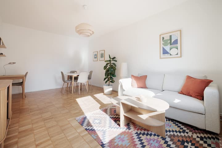 50's Flat W/ Balcony In Charming Suburb - Sundbyberg