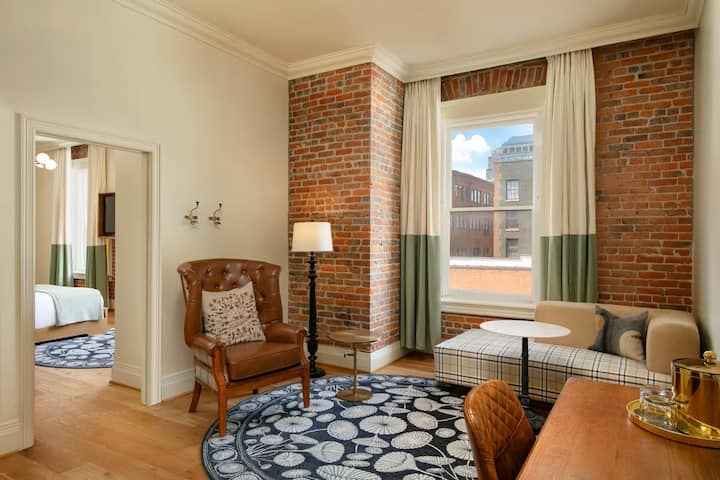 Mining Exchange | Historic Stay | 2 Queen Beds - Colorado Springs, CO
