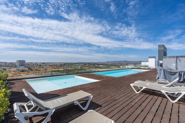 Rooftop Pools & Balcony Haven By Hostwise - Faro