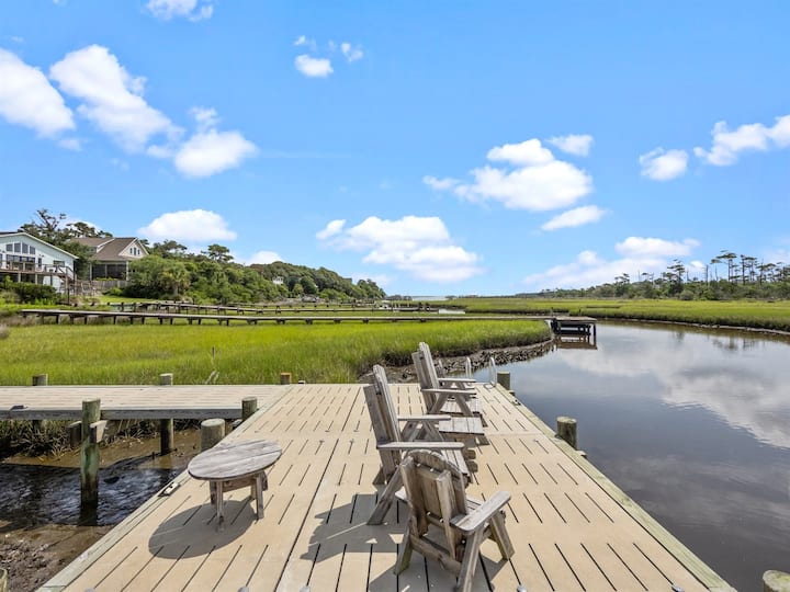 Waterfront Escape With Golf Cart And Kayaks - Emerald Isle, NC