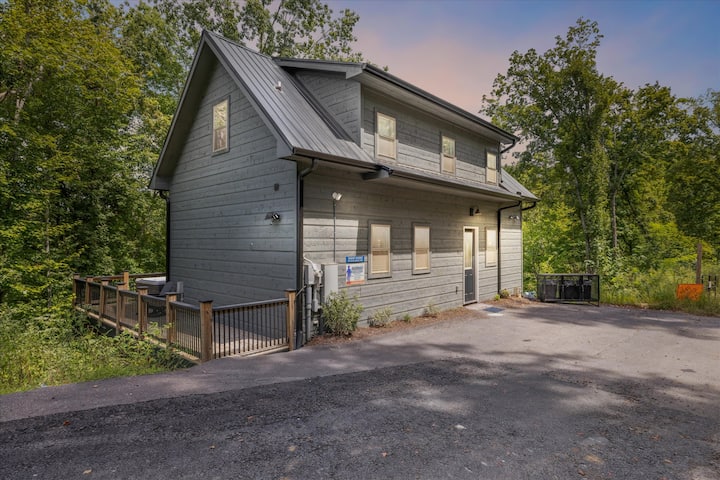 Smoky Shores Lakeview Cabin By Beyond Expectations - Dandridge, TN