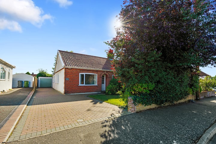 Seven Space | Spacious 3-bed Bungalow In Norwich - Norwich
