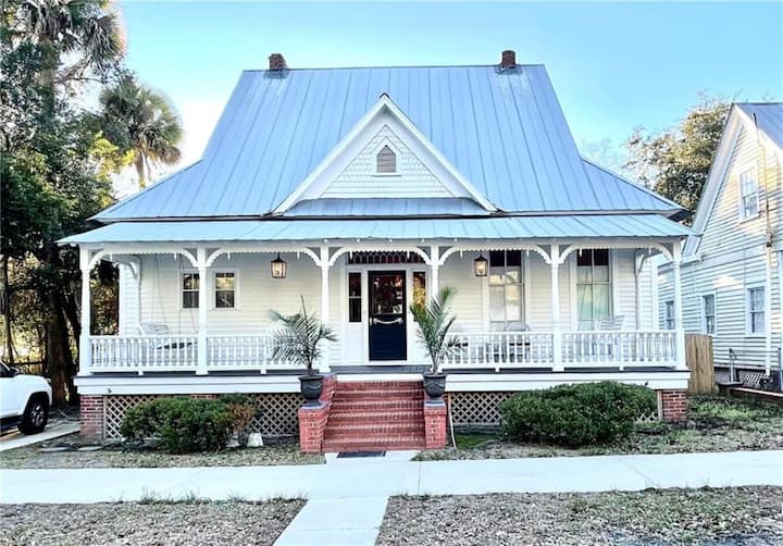 The Victoria House - Brunswick, GA