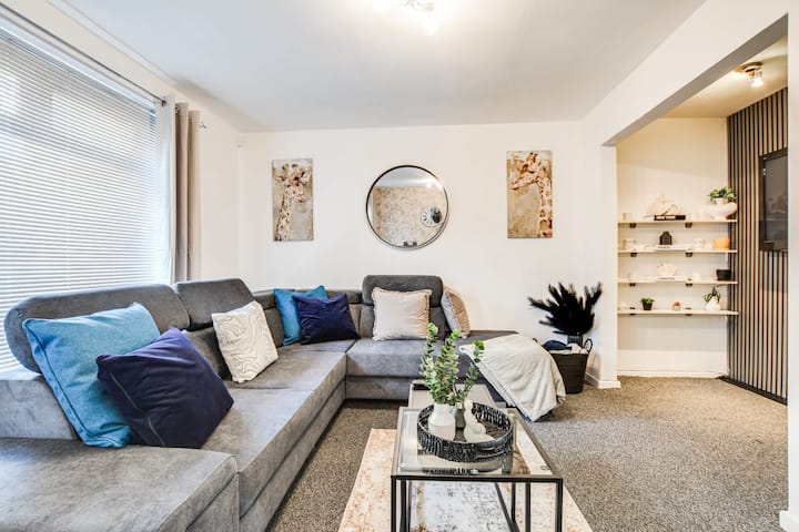 Entire House Near City Centre/co-op Live & Mancity - Oldham