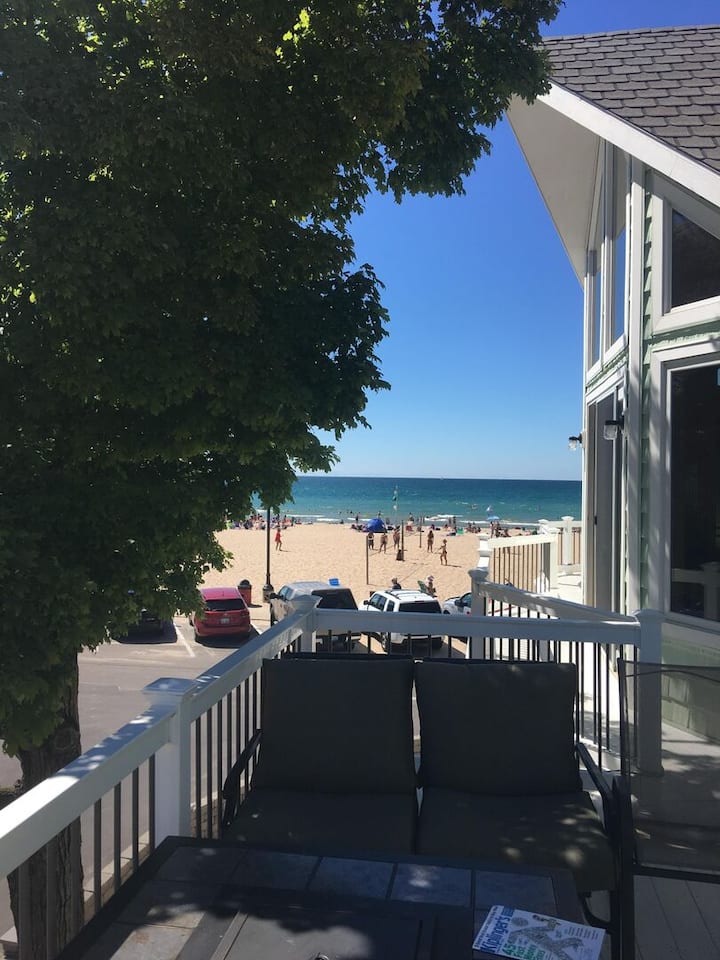 Sunset Kisses. Beach Front Luxury Vacation Rental - South Haven, MI