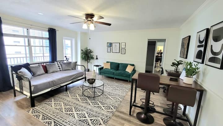 Downtown Atlanta Condo With Balcony Views - Atlanta, GA