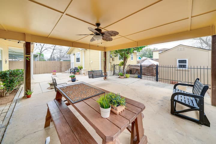 Chic San Antonio Cottage: 5 Miles To Downtown - Lincoln Heights - San Antonio